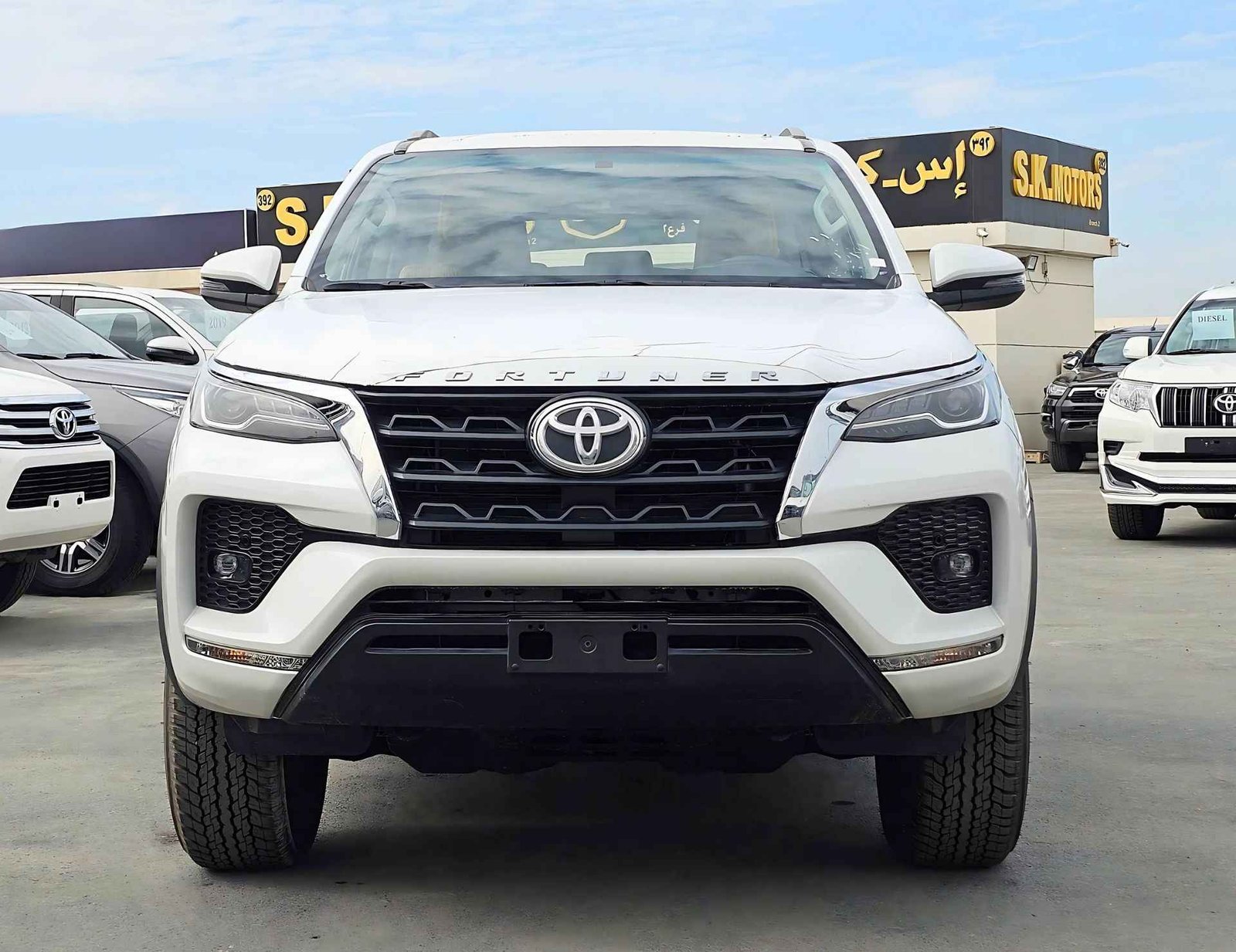 TOYOTA FORTUNER FULL OPTION 2024 PETROL V4 2.7L A/T