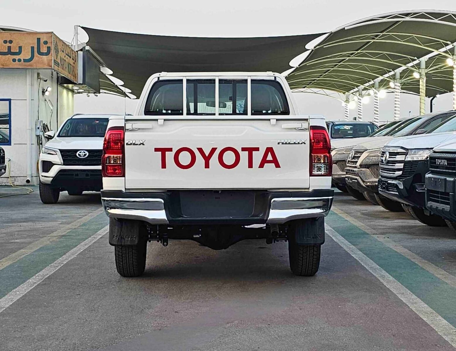 Discover the Toyota Hilux DLX-G1: Your Ideal Adventure!