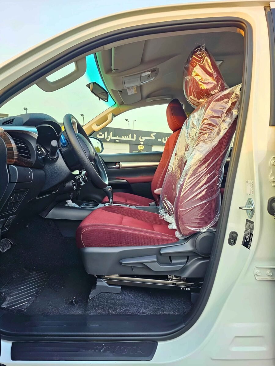 TOYOTA HILUX SR5 VX WIDE BODY 2025 | WHITE | Ready for Export
