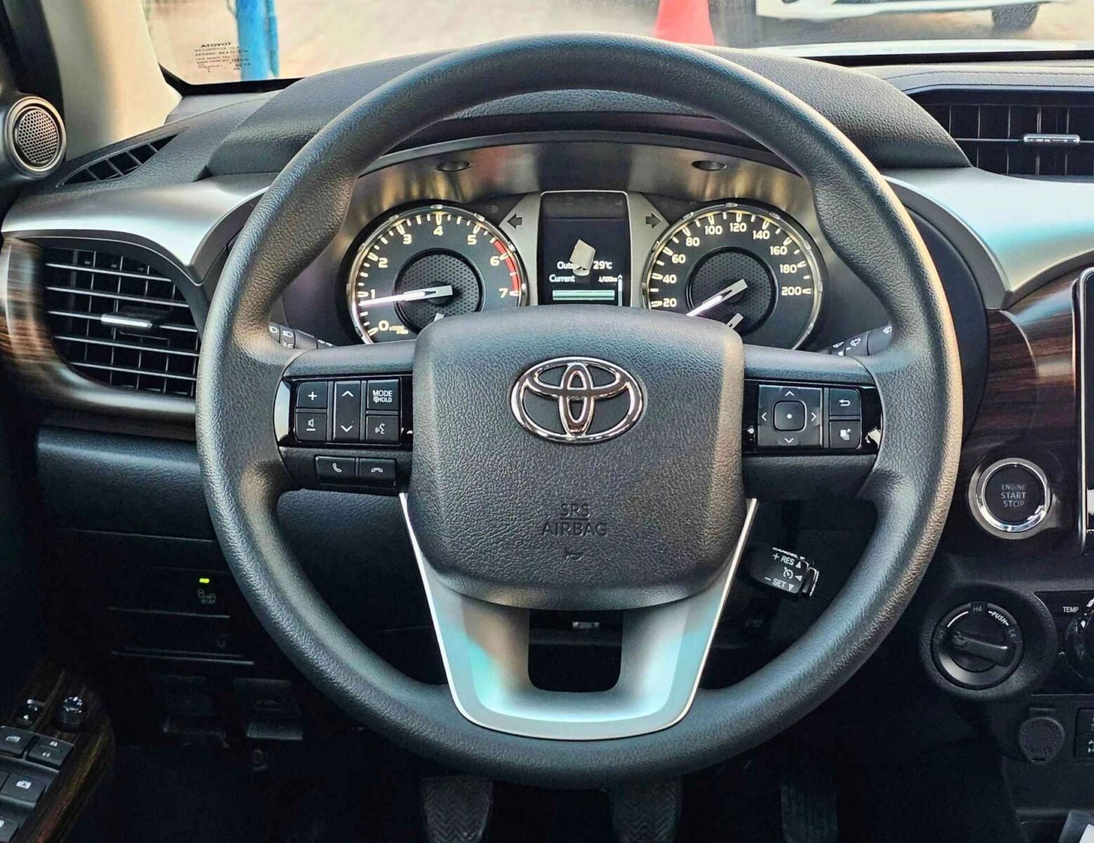 TOYOTA HILUX SR5 WIDE BODY 2025 | Black | Export Ready