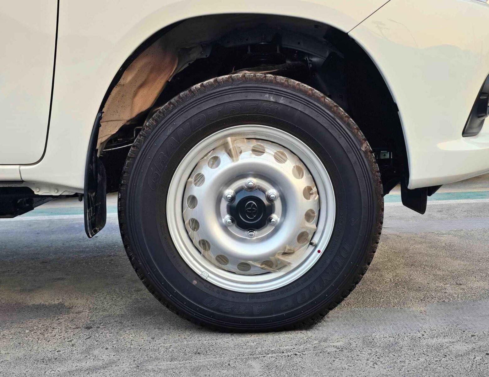 TOYOTA HILUX DLX-G1 NARROW BODY 2025 DIESEL | READY FOR EXPORT